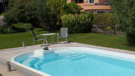 15 Modelli di Piscine Interrate in Vetroresina Monoblocco | MondoDesign.it