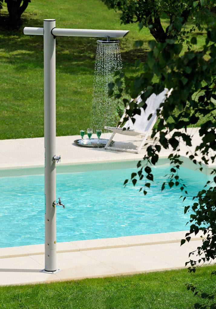 25 Modelli di Docce per Esterno dal Design Particolare | MondoDesign.it